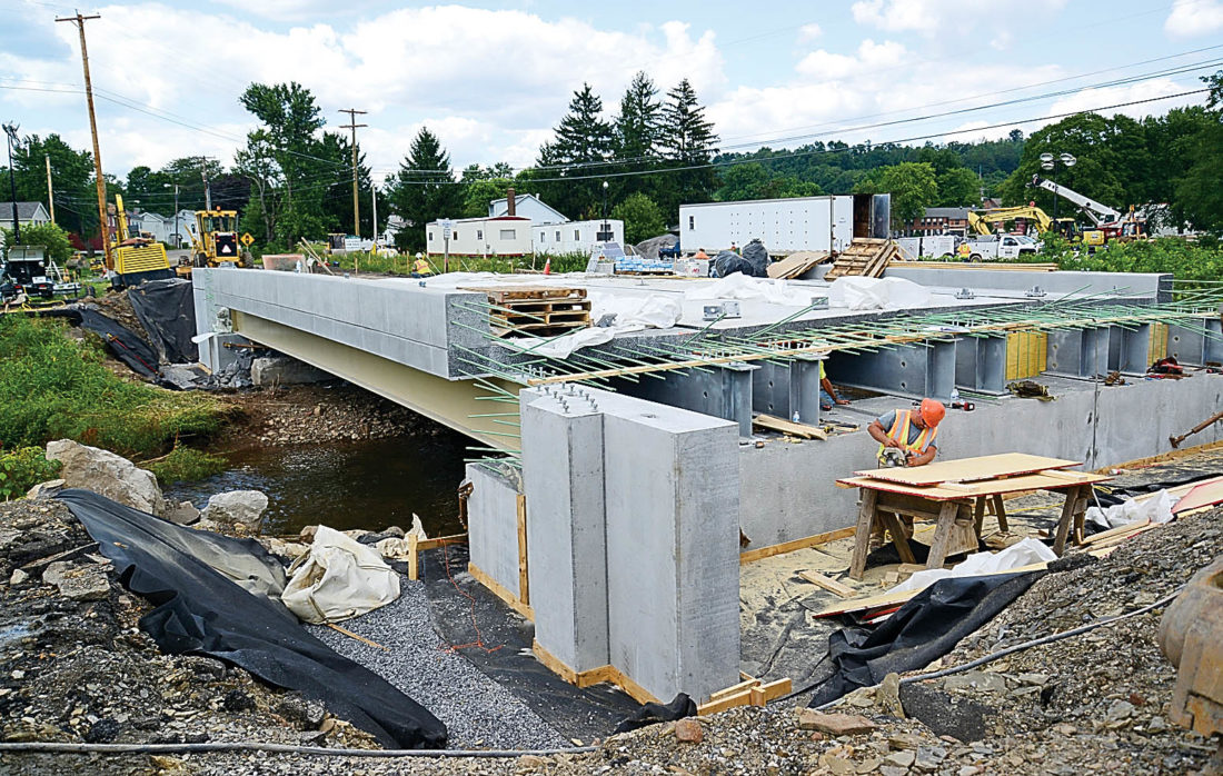 New span taking shape | News, Sports, Jobs - Altoona Mirror